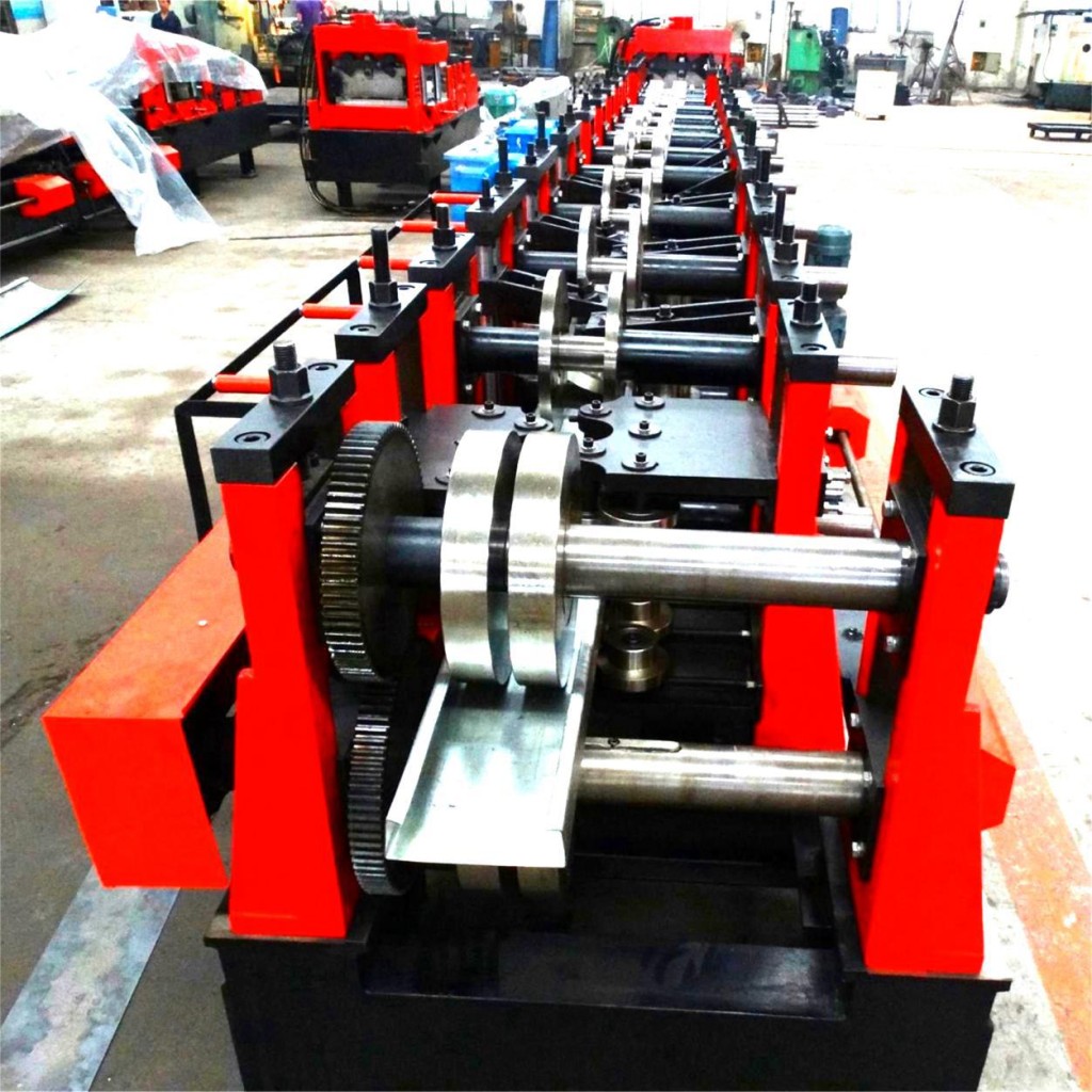 CZ Purlin cold roll forming machine - Wuxi Taihu Machinery Manufacturing Co., Ltd.